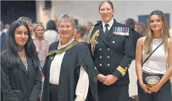 An evening of celebratio­n at Portsmouth High School - PressReader