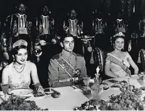 FARIDA & FAWZIA, IL RIPUDIO INCROCIATO DELLE DUE REGINE - PressReader