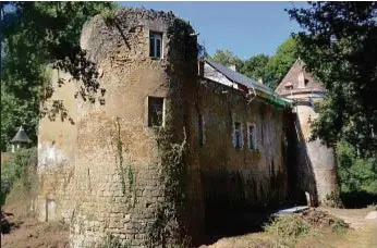 À la découverte de maison-fort, du 14e siècle - PressReader