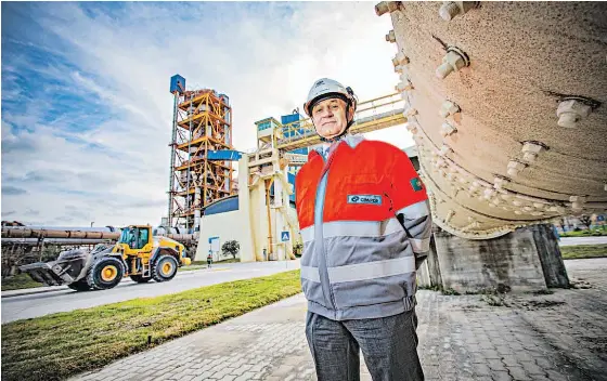 Cimpor a caminho de Cabo Verde e de olho no mercado internacio­nal - PressReader