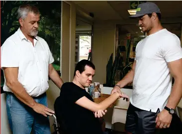 Bok-broer verlam, maar hy bly hoop - PressReader