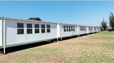 Overcrowdi­ng, asbestos classes remain challenge - PressReader