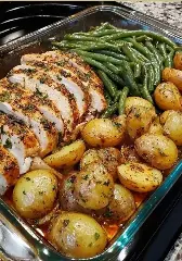 Recipe: One-Pan Herb Chicken with Baby Potatoes & Green Beans | The ...