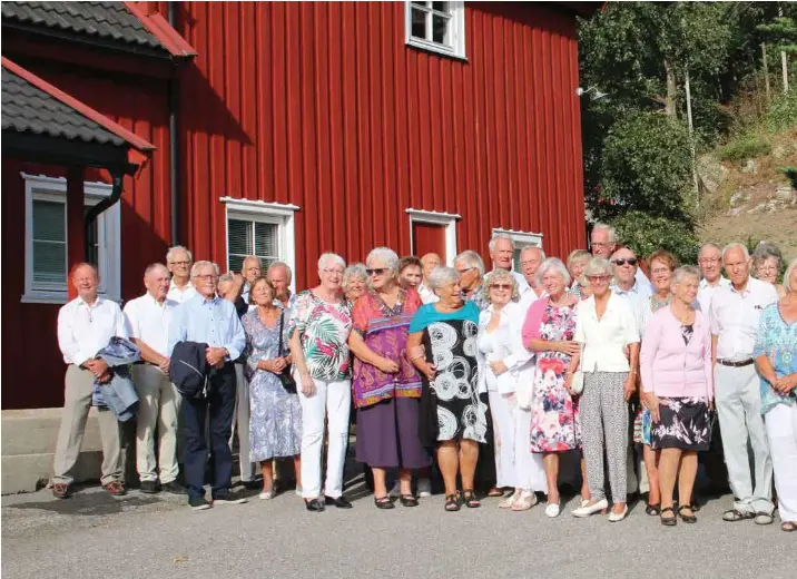 Samlet til russefest 60 år etter at de var russ - PressReader