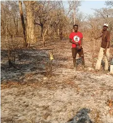 Queimadas matam uma pessoa e destroem fazenda em Eundje - PressReader