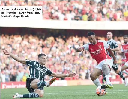 Arsenal stun United with late flourish - PressReader