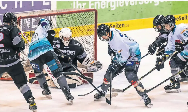 Jungfüchse ziehen ins Play-off-Finale ein - PressReader