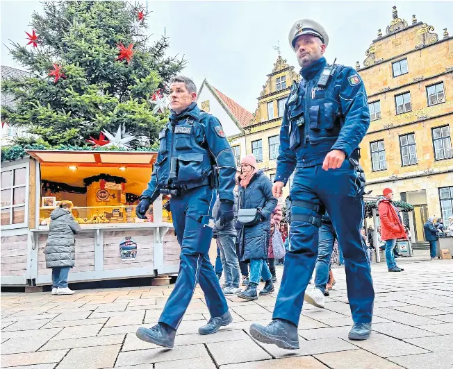 Die Wächter des Weihnachts­marktes - PressReader