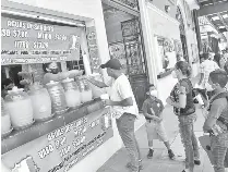 Exhortan a no consumir comida de dudosa calidad - PressReader