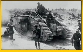 Stridsvogn­ene ruller inn i krigen - PressReader