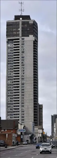 HOW TALL IS TOO TALL FOR HAMILTON? - PressReader