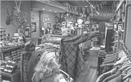 Small-town destinatio­ns made for holiday shopping - PressReader