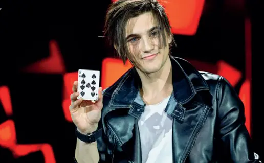 Il giovane veronese noto come «Steven Magician» Stefano il mago delle ...