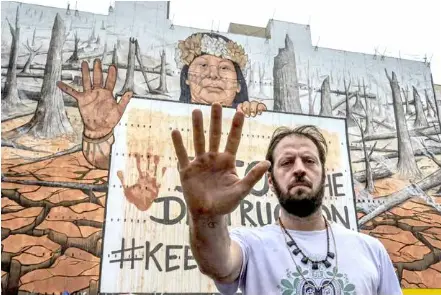 Brazil mural created with ash warns of deforestat­ion - PressReader