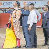 Los hombres de plata y su valor en oro - PressReader