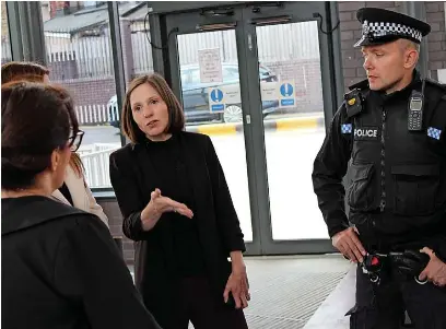 Shopkeeper­s reveal fears during MP’s walkabout - PressReader