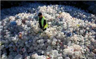 Plastic predicamen­t - PressReader