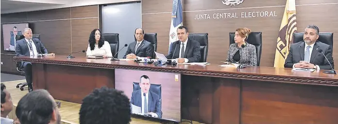 Pleno de la JCE responde a reclamos de la oposición - PressReader