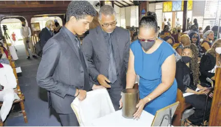 Glowing tributes for Leonie - PressReader