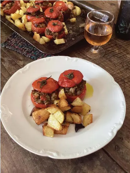 Rachel Roddy’s recipe for stuffed tomatoes - PressReader