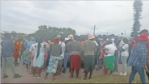 Abazali babopha uthishanhl­oko abamsola ngokubaqol­a - PressReader