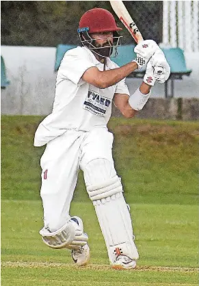 Green light for title fight after rain hits match - PressReader