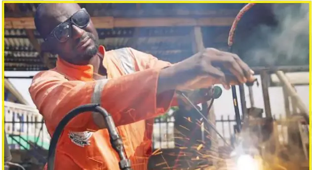 THE NIGERIAN PROFESSOR WHO MAKES MORE MONEY WELDING - PressReader
