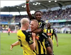 Danskere i vildt guldshow - PressReader