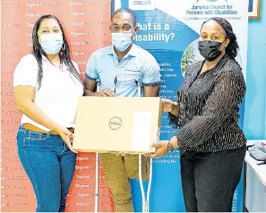 Digicel Foundation gifts student with laptop - PressReader