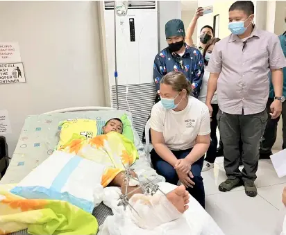 Sara visits ‘Agaton’ victims - PressReader