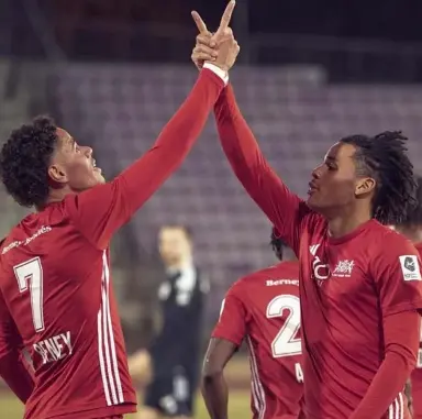 KAYOMBO-BENEY: LE DUO QUI AFFOLE LA CHALLENGE LEAGUE ! - PressReader