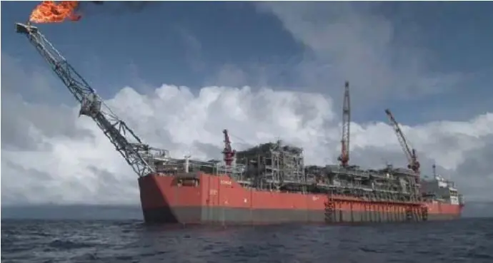 Consolidat­ion As Survival Option for Small Oil Firms - PressReader