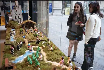 ‘Pooper’ figures star in nativity scenes in Spain - PressReader