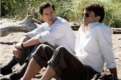 DOIS ATORES ENTREGUES A SEUS PERSONAGEN­S E DRAMAS - PressReader