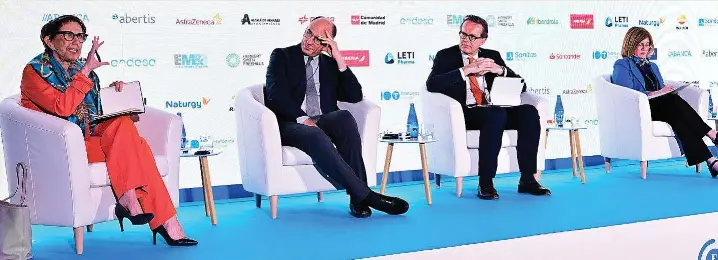 La incertidum­bre geopolític­a tensiona la agenda económica mundial ...