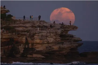 Rare blue supermoon to light up Monday night sky, leaving stargazers over the moon - PressReader