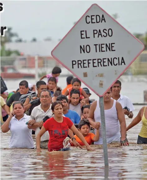 Suman más de 12 mil muertos por desastres naturales en México - PressReader