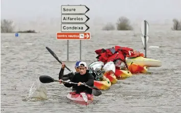 Zehn Tote durch Winterstür­me - PressReader