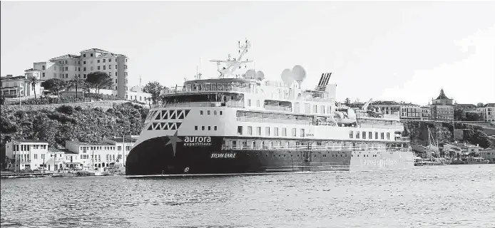 Maó seguirá fuerte en 2026 como destino de cruceros pese a perder un ...