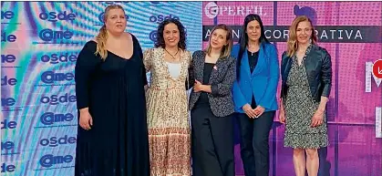 Mujeres líderes - PressReader