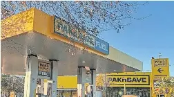 Costco v Pak'nsave: Supermarke­ts ramp up on petrol - PressReader