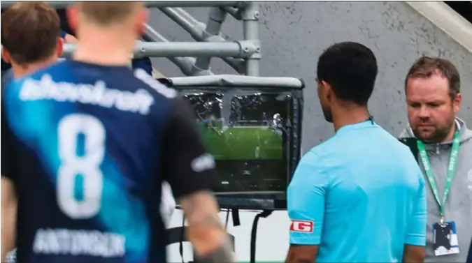 Lokale klubber vil beholde VAR - PressReader