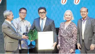 'Kahit Isang Saglit' made us teary-eyed at the tribute concert ...