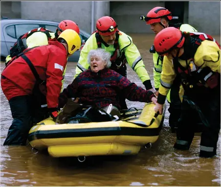 Three die as Storm Babet brings devastatin­g floods - PressReader