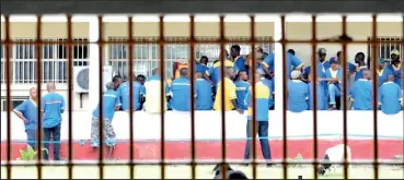 Tentative d’évasion dans la plus grande prison - PressReader