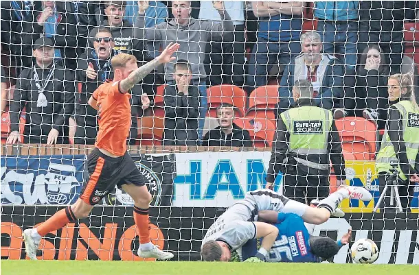 Levein fines Sidibeh but backs ‘committed’ star - PressReader