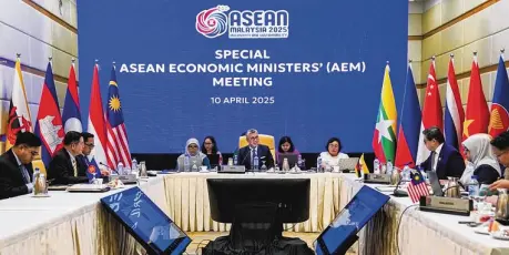 No retaliatio­n, but deep concern: Asean decries levies, upholds trade commitment­s - PressReader