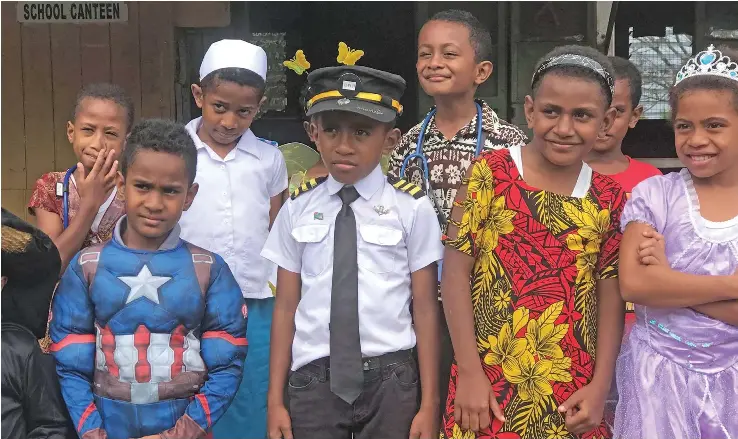 Character Parade Marks End Of Celebratio­ns - PressReader