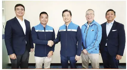 FEARLESS DRIVE: 28-YEAR-OLD FILIPINO PROFESSION­AL GOLFER MIGUEL ...