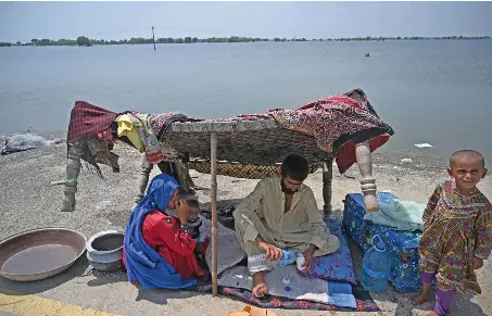 Lives and livelihood­s washed away by floods in northwest Pakistan - PressReader